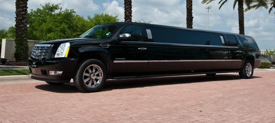 Experience Luxury with a Limousine Ride in Dubai